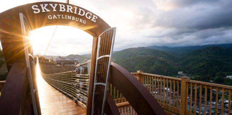Gatlinburg Skybridge - Accommodations by Willow Brook Lodge: Hotel on ...